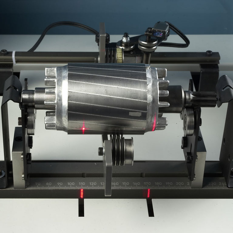 Universal balancing machine for rotors up to 5 kg Pasio 5 - Schenck India